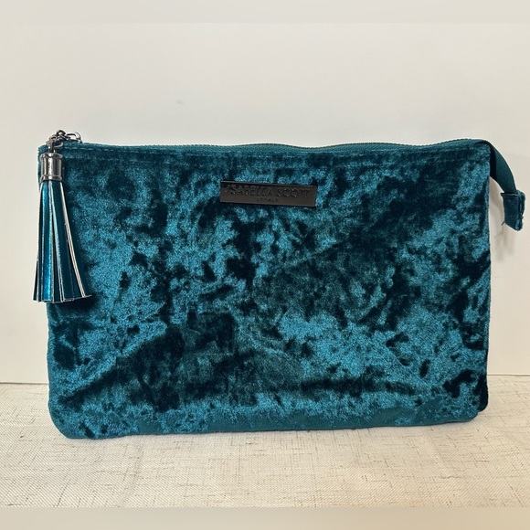 Isabella Scott | Bags | Isabella Scott Makeup Bag Navy Blue Velvet ...
